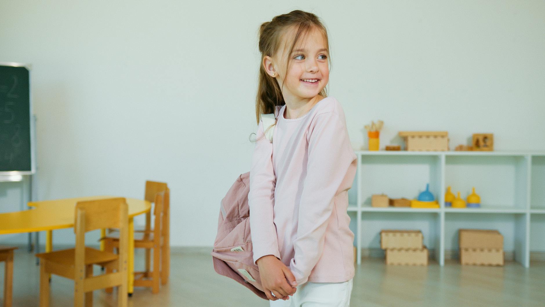 Encouraging Pretend Play at School with Classroom Furniture & Unit ...